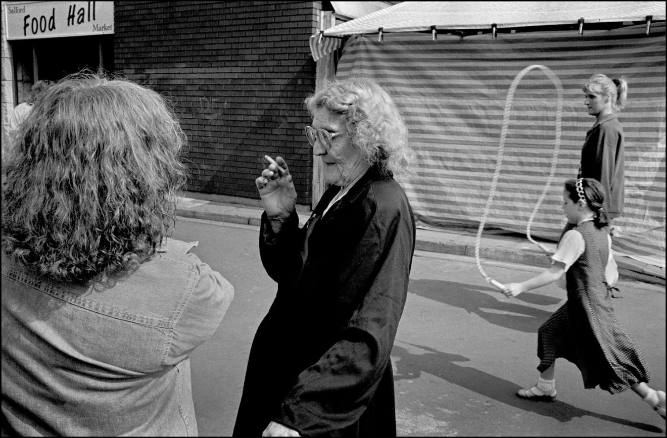 The English: Exploring the Work of Ian Berry - Exibart Street