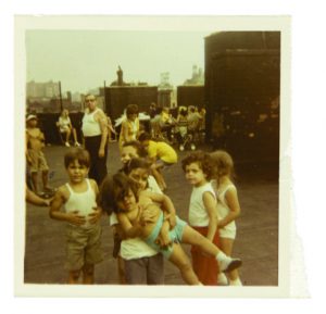 Susan Meiselas: Tar Beach. Life on the Rooftops of Little Italy ...
