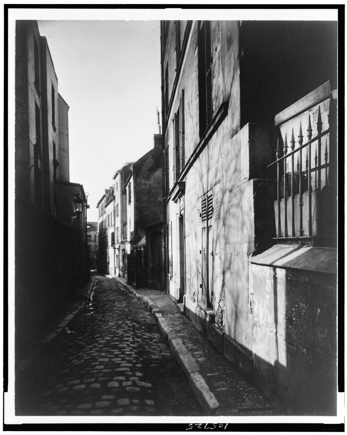 Eugène Atget: Voir Paris - Exibart Street