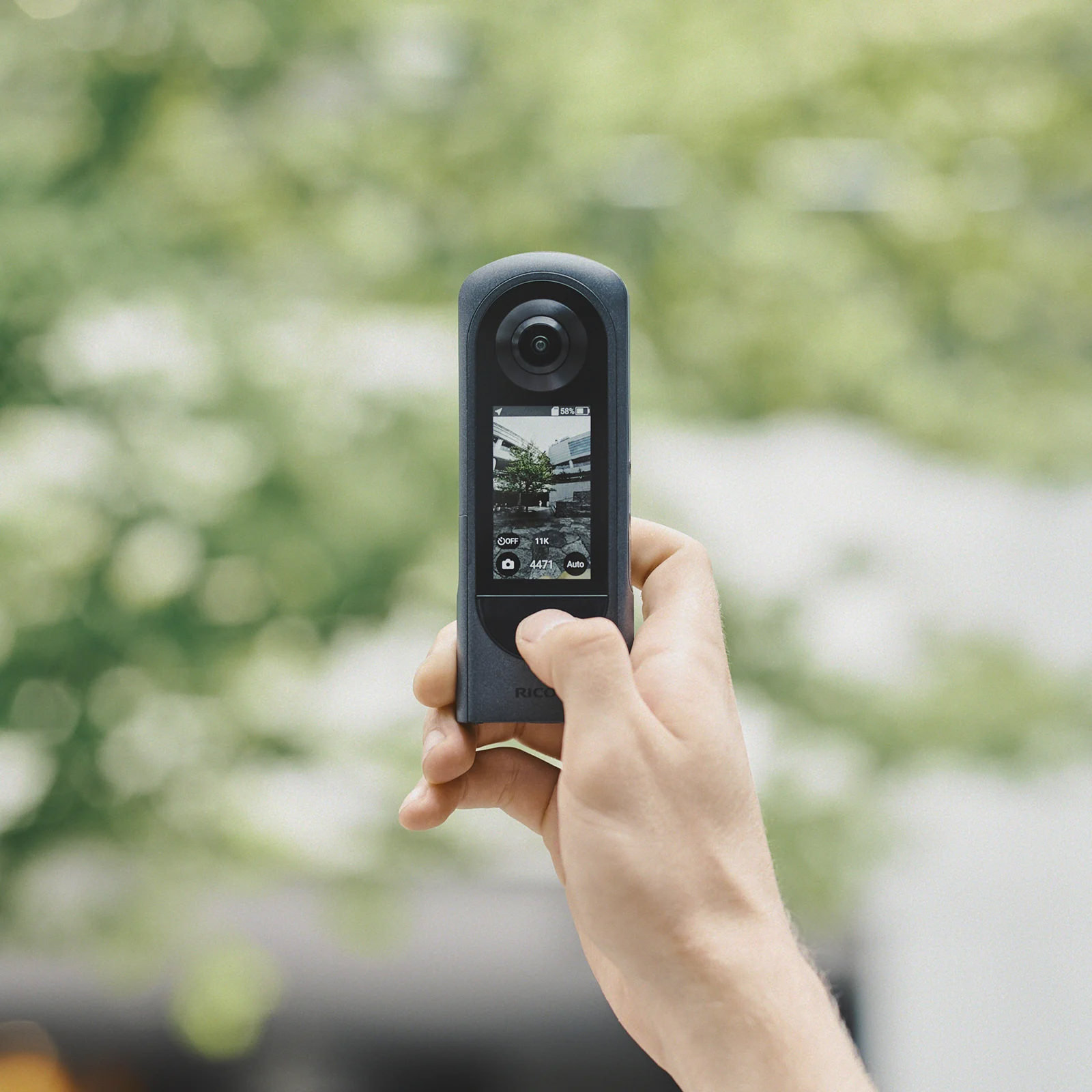 Ricoh Theta X Features a Large Touchscreen, Interchangeable Battery ...
