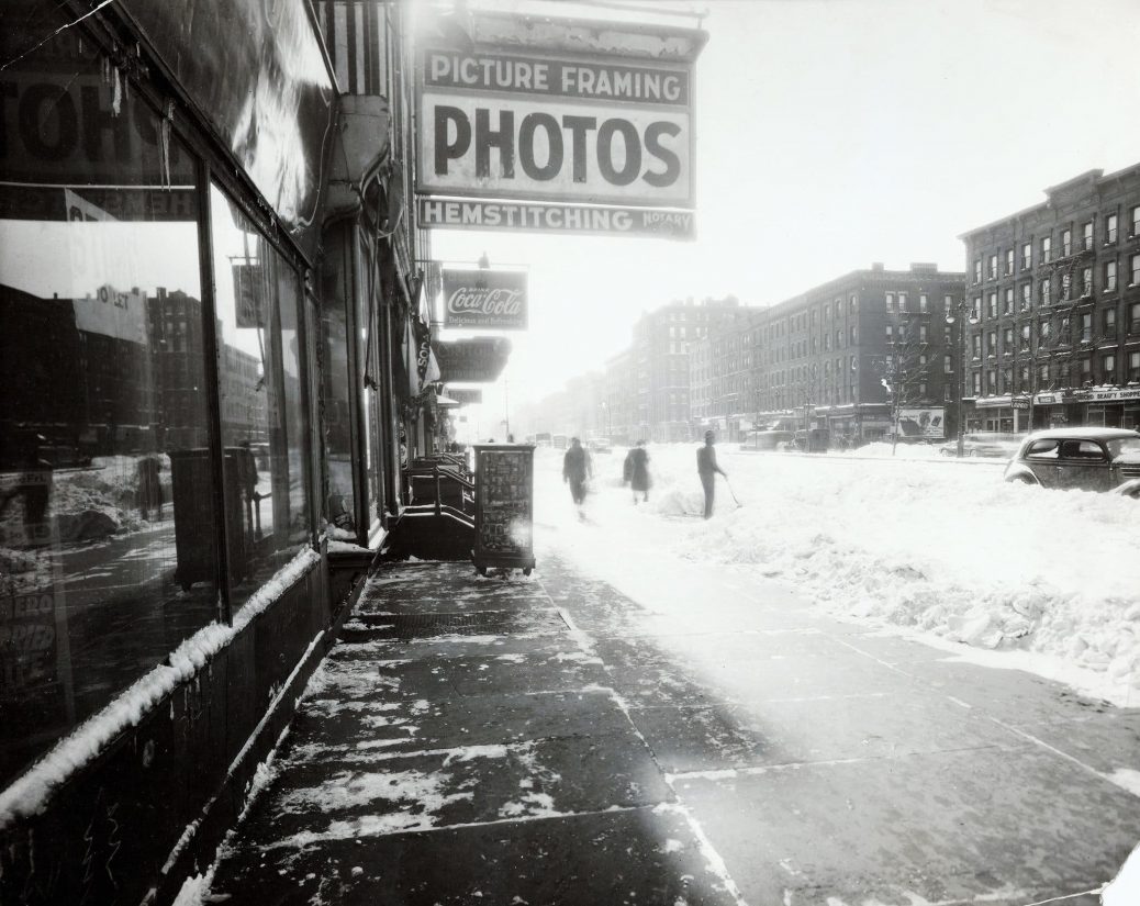 James Van Der Zee: A Portrait of Harlem - Exibart Street