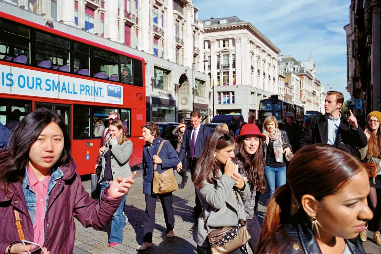 Matt Stuart: Think Like a Street Photographer - Exibart Street