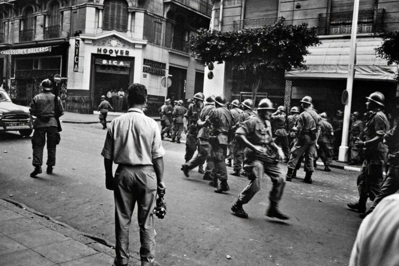 Raymond Depardon / Kamel Daoud: Son œil dans ma main. Algérie 1961-2019 ...