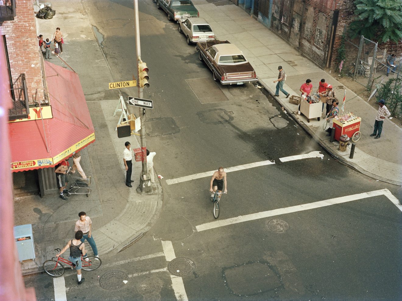 Tria Giovan: Loisaida. New York Street Work, 1984-1990 - Exibart Street