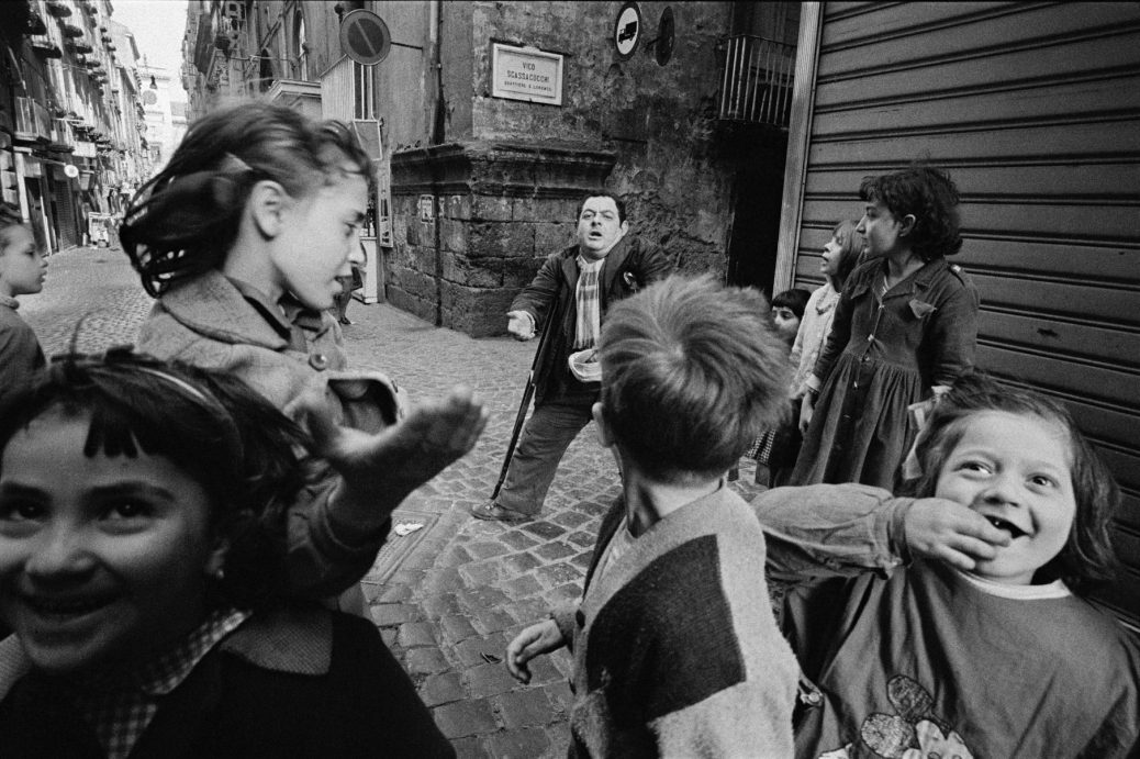 Bruno Barbey: The Italians - Exibart Street