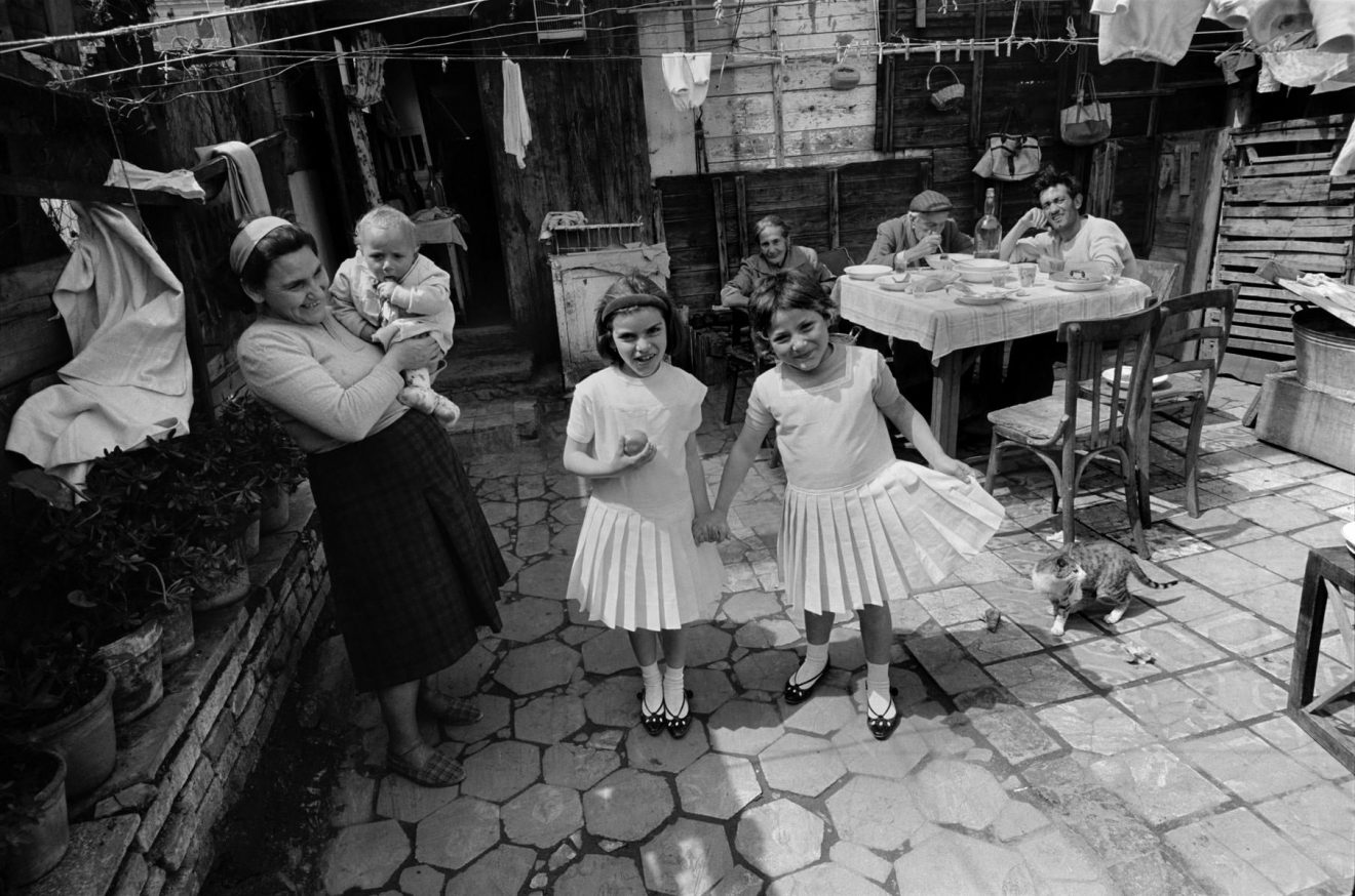 Bruno Barbey: The Italians - Exibart Street