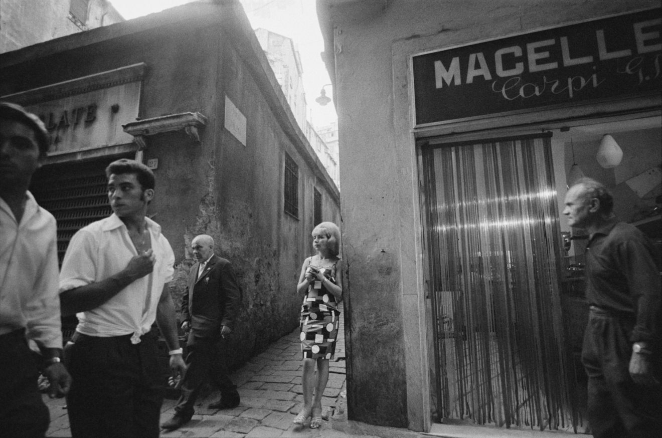 Bruno Barbey: The Italians - Exibart Street