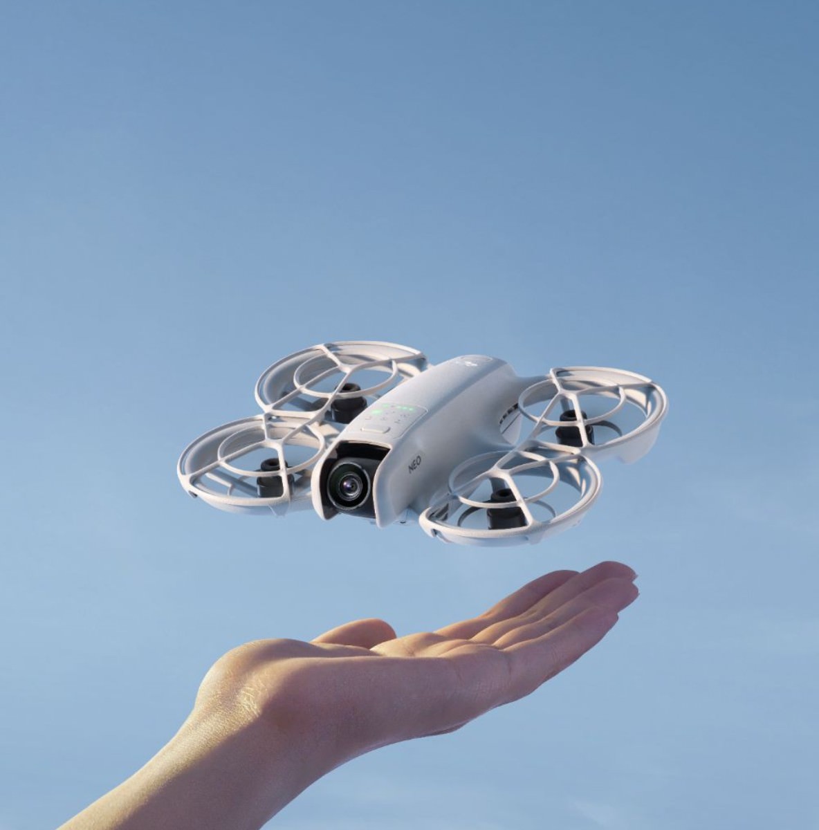 DJI Neo Is a Light and Compact Selfie Drone - Exibart Street