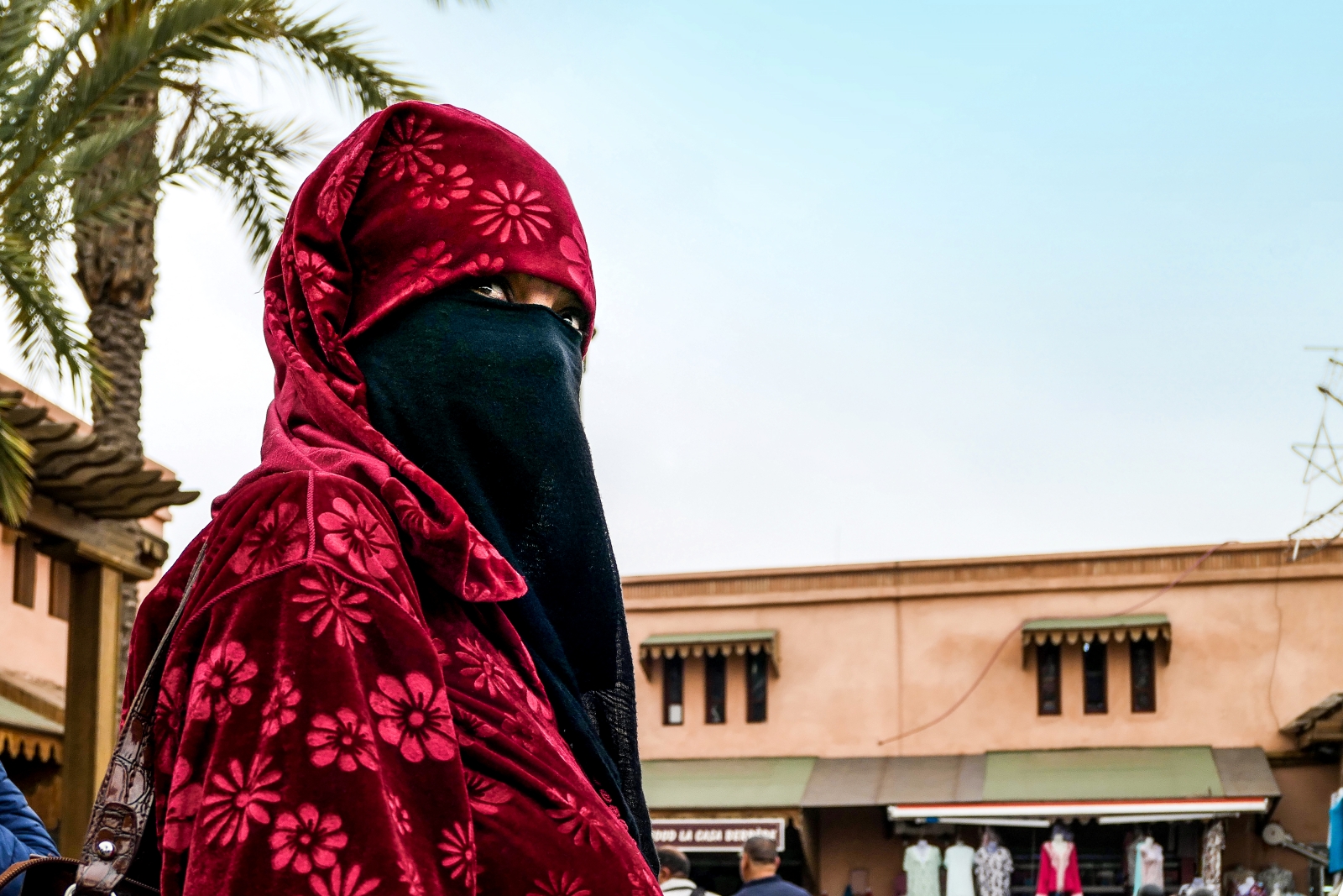 Berber woman - Exibart Street