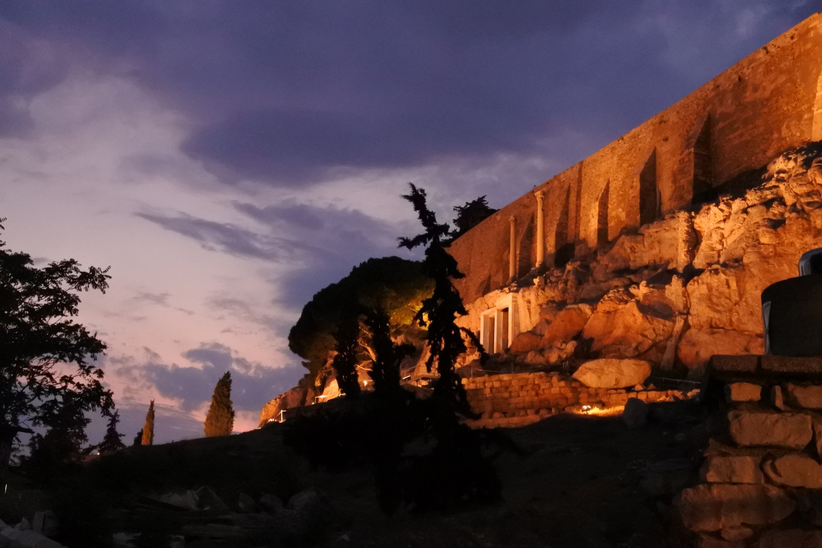 Dramatic lights - Exibart Street