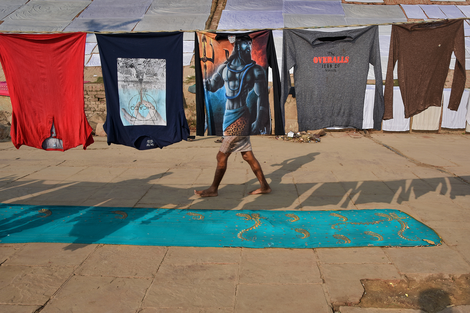 GOD AND HUMAN - Exibart Street