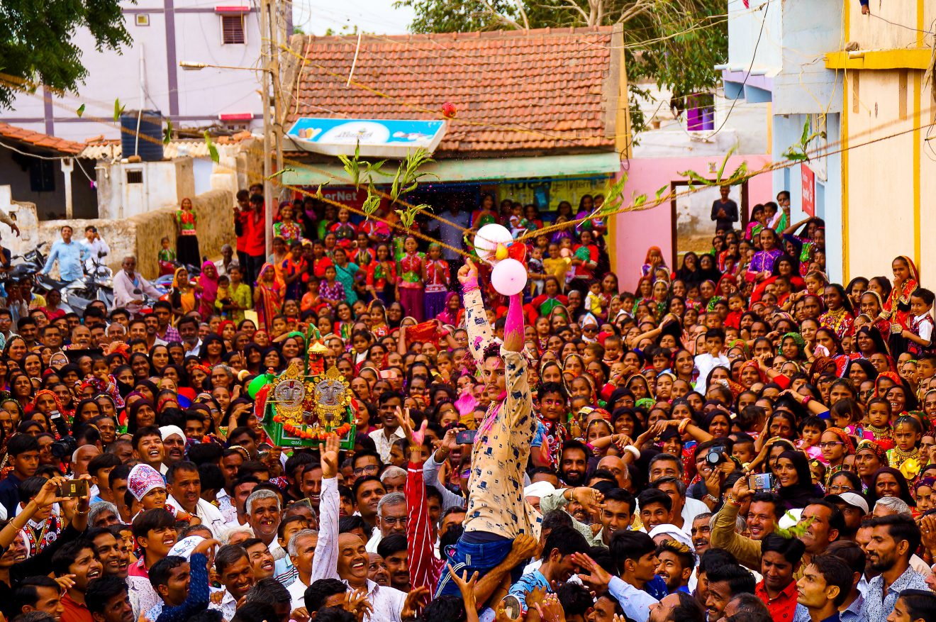 MATKI FOD IN STREETS OF RATNAL VILLAGE - Exibart Street