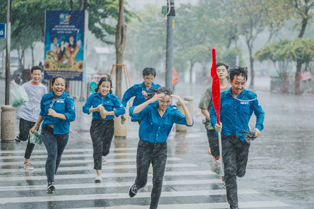 Running rain - Exibart Street