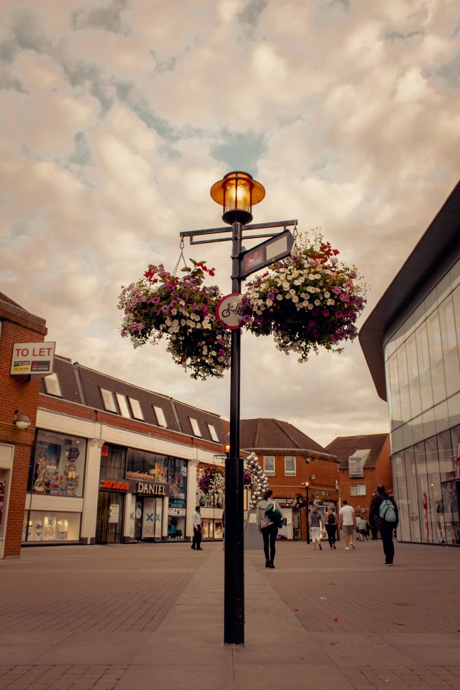 The high street lamp post. - Exibart Street