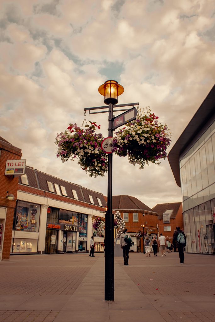 The high street lamp post. - Exibart Street