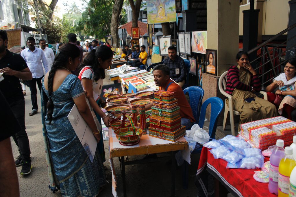 An artistic look on mediocre things - Exibart Street