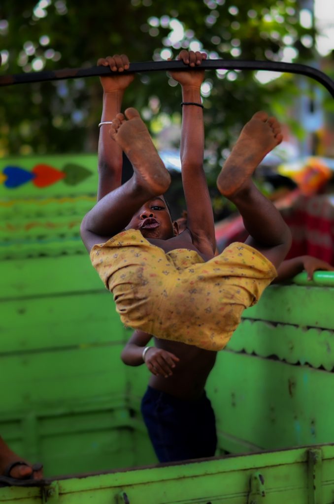 Monkey Play - Exibart Street